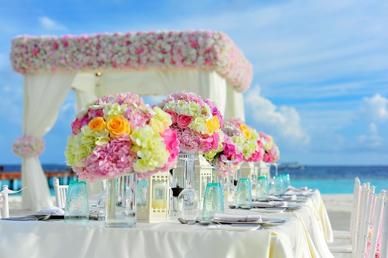 17 idées de couleurs et décorations mariage sur le thème de la mer